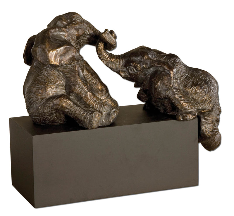Playful Pachyderms Figurine – Al Rugaib Furniture
